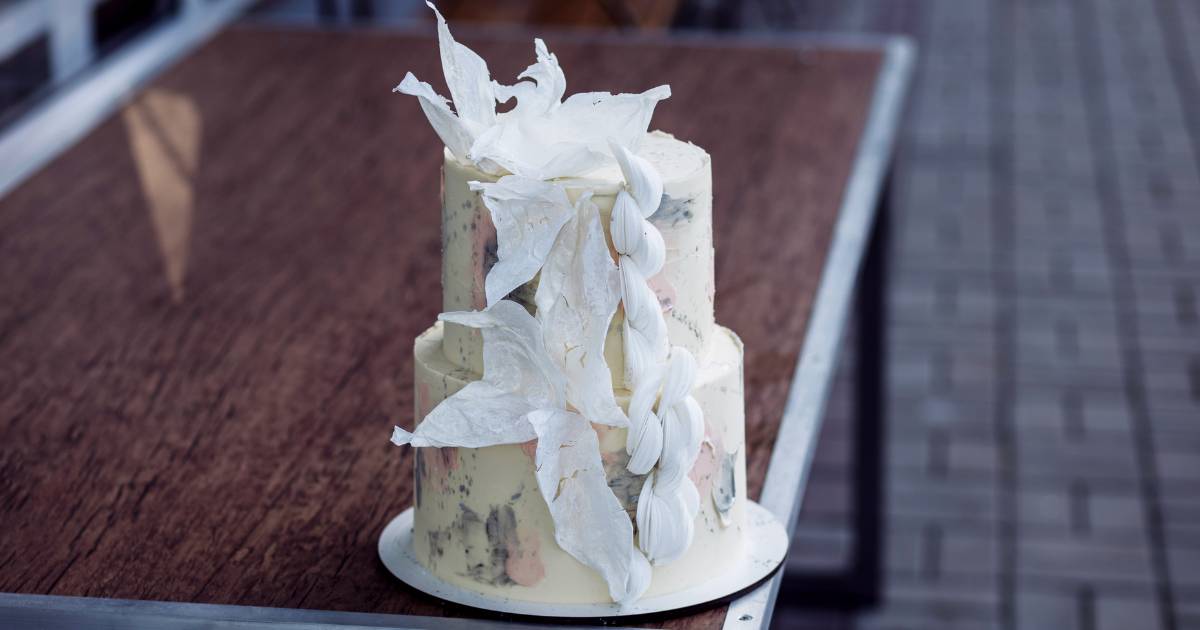 whisking-up-joy-1200-cake-business-name-ideas-agent-writing